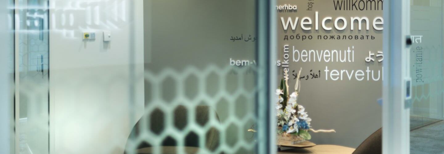 NEHMEN SIE KONTAKT ZU UNS AUF - Dipharma SA